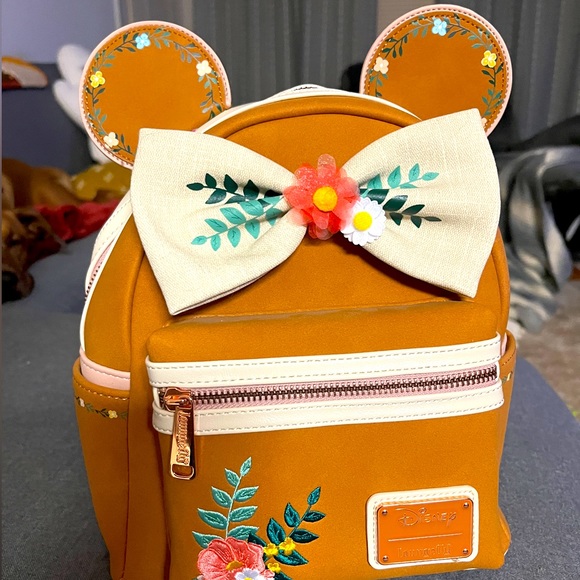 Loungefly | Bags | Nwt Minnie Fall Floral Mini Loungefly Backpack ...